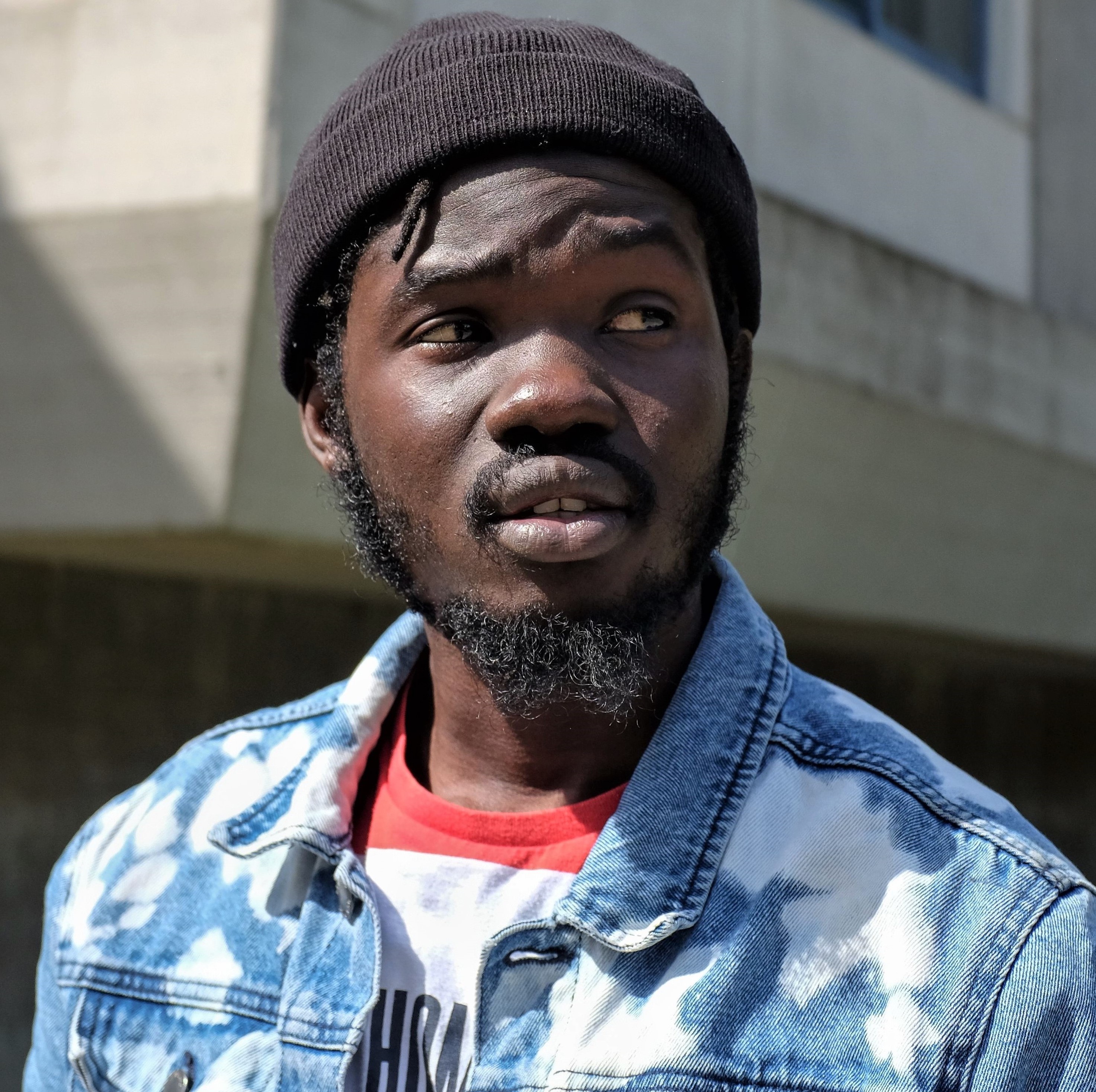 Hij speelde een asielzoeker, nu is hij er een - OneWorld